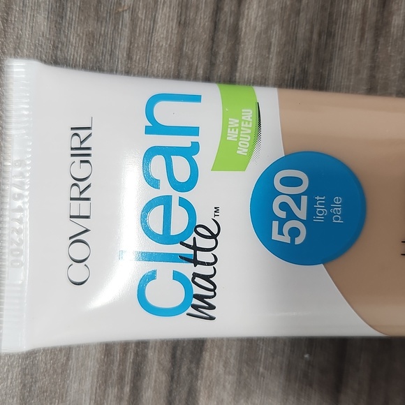 COVERGIRL | Makeup | Covergirl Clean Matte Foundation Color Light ...